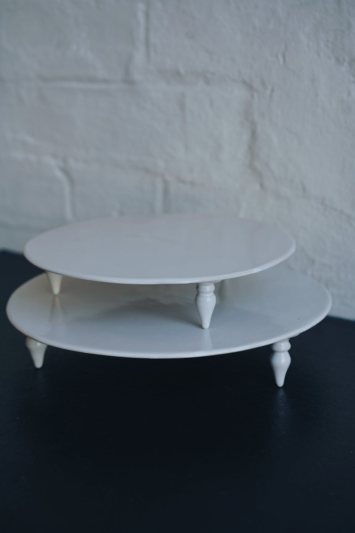 Manami Naoi - Ceramic 3 legs footed cake stands – Kurashi Japanese Crafts